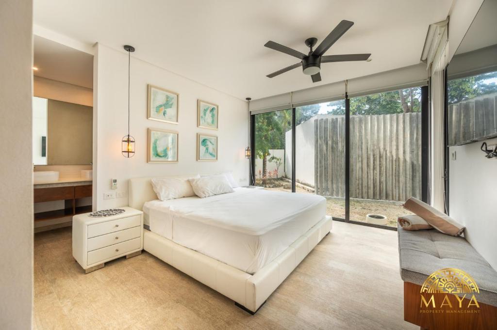 Panoramic 108C Lux 1BR Large Condo in La Veleta, Tulum (updated prices 2025)