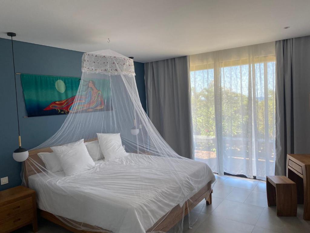 Pomelo 3, Baie du Cap (updated prices 2026)