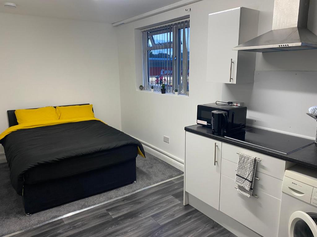 NOIR COLLECTIVE #2 188 MARSH ROAD, Luton (updated prices 2025)