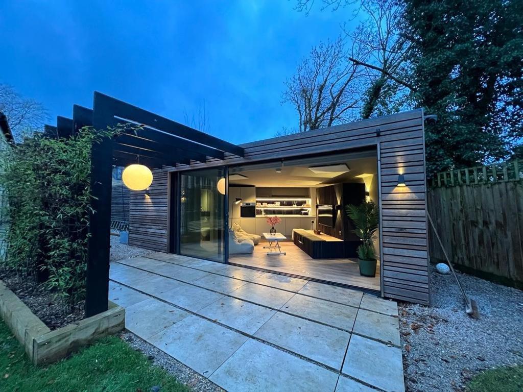 Contemporary Annex, Woodstock (updated prices 2026)