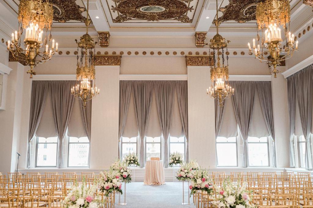 The Pfister Hotel, Milwaukee (updated prices 2025)