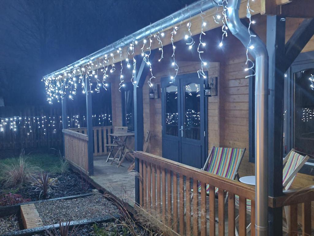 The Malvern Hills, Courtyard Cabins,Tom Cabin, Great Malvern – Updated ...