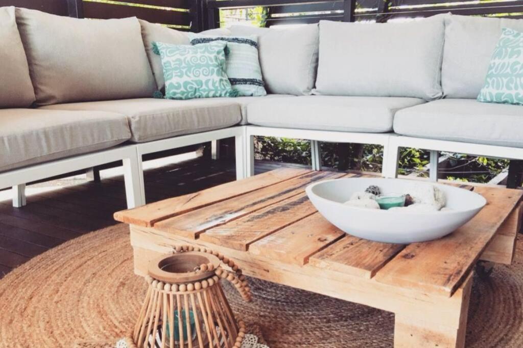 Stylish Family Beach House - 200m to the Beach, Mudjimba (updated ...