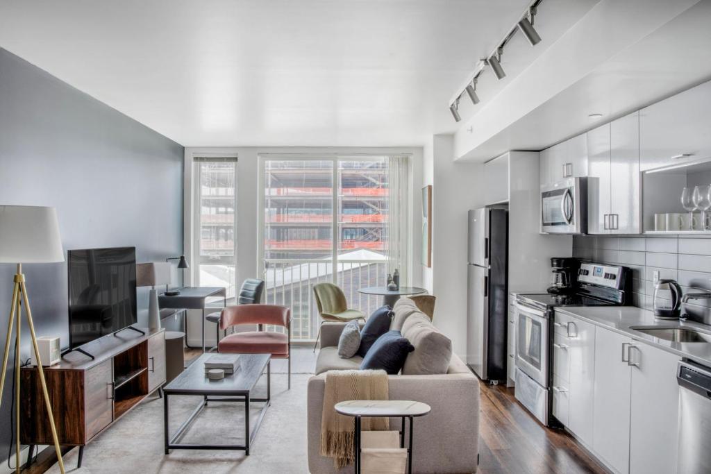 Bellevue studio w rooftop wd nr shopping SEA-608, Bellevue (precios ...