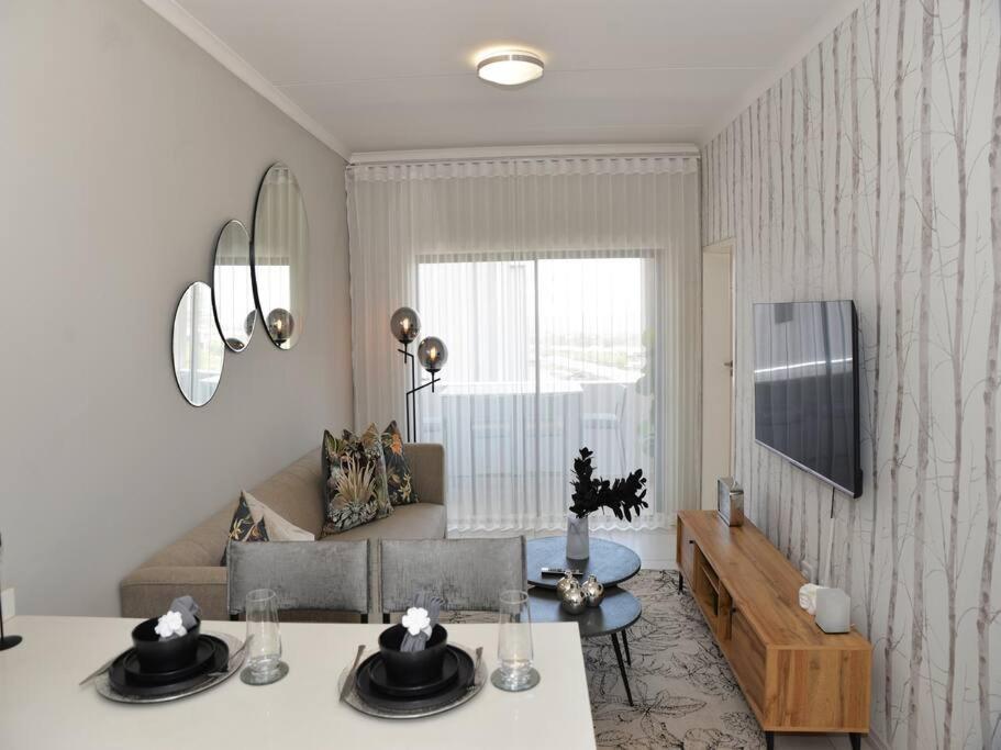 Elcaro Luxury Villas - The View, Midrand (updated prices 2025)