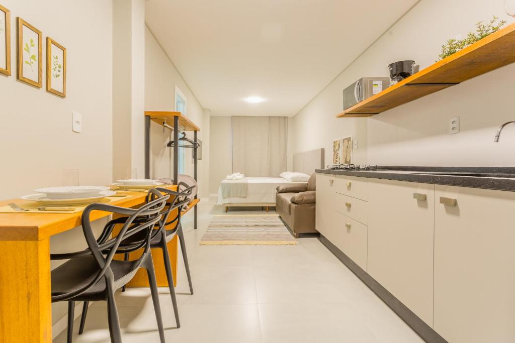 Studio Brava a 230m da Passarela na Barra TG8531, Balneário Camboriú (updated prices 2024)