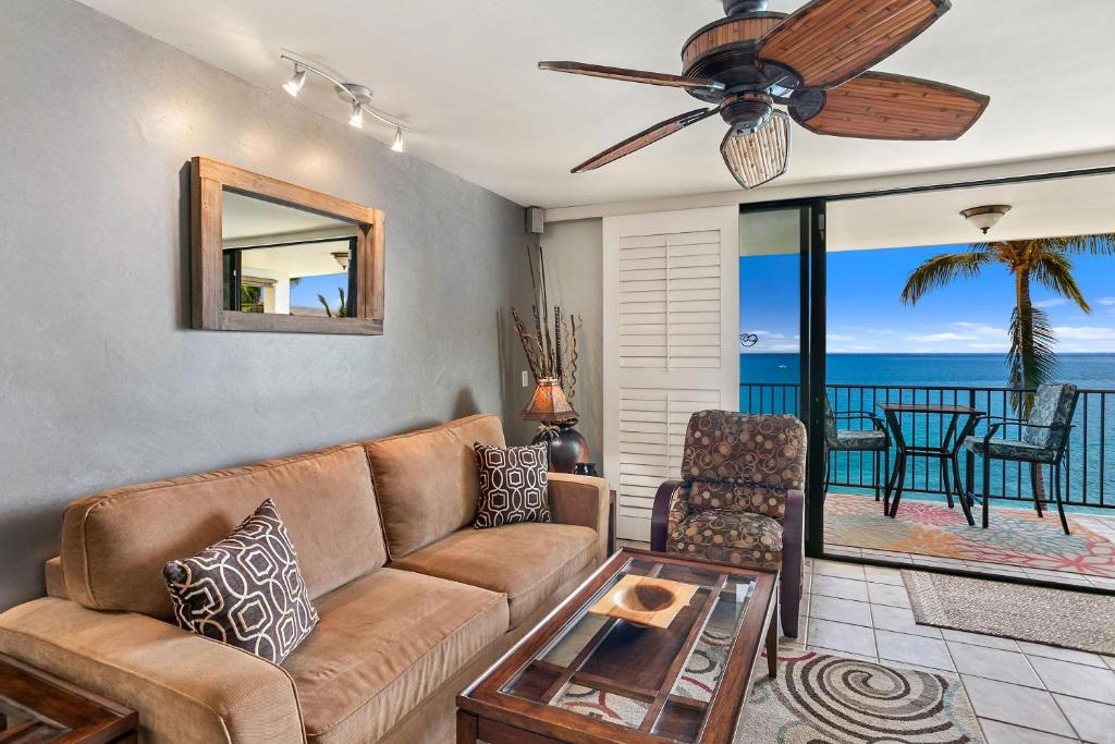 Kihei Beach 606 - Direct Ocean Front, Central AC!, Kihei (updated ...