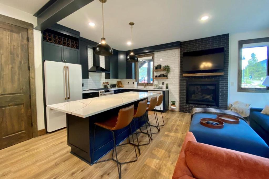 Seasons 1889 - Keystone, Keystone (updated prices 2025)