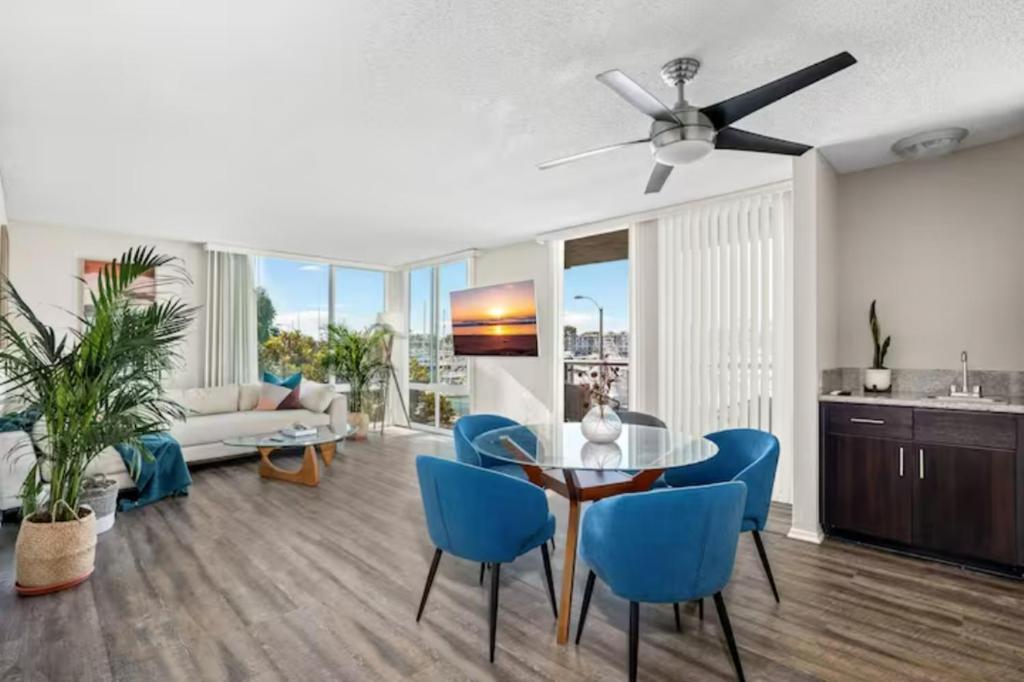 Waterfront Living with Breathtaking Marina Views, Los Angeles (updated ...