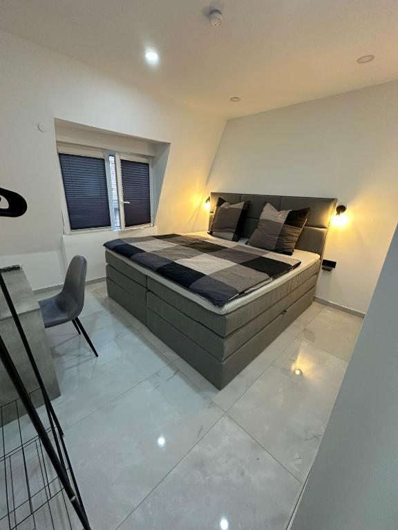 Moparts, Oberhausen (updated prices 2026)