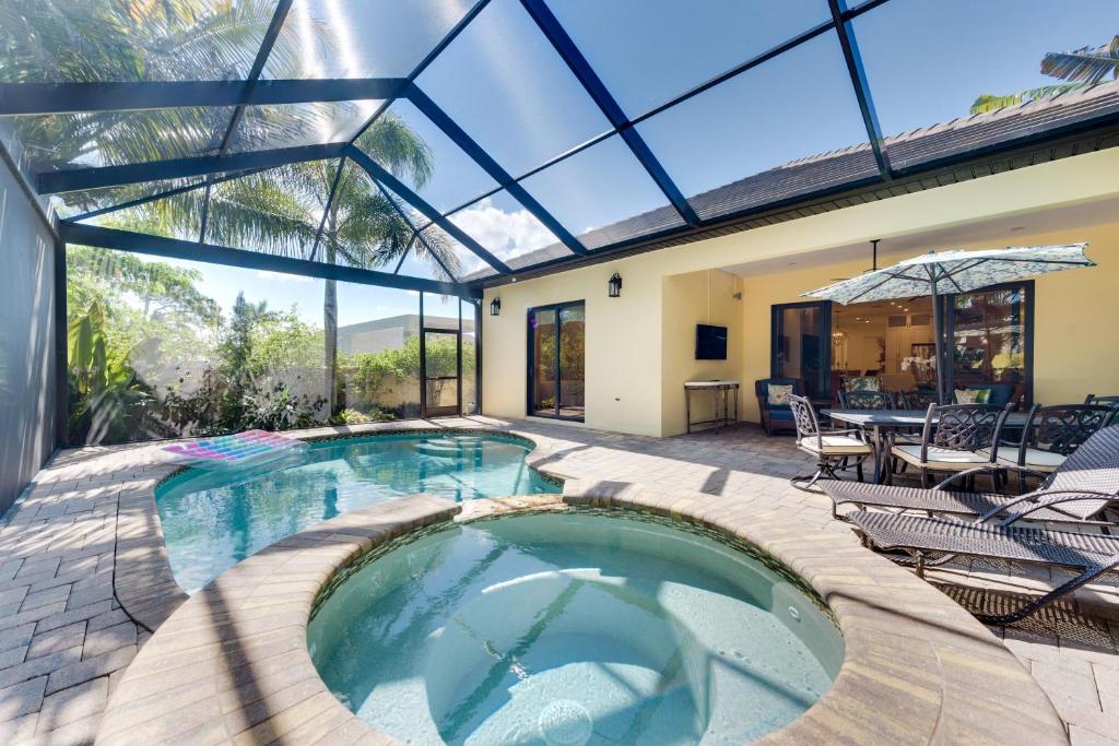 Tropical Oasis, Naples (updated prices 2026)