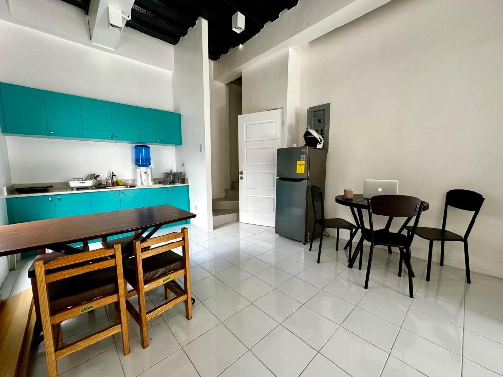 Flatform Apartelle - Queen Room, Cebu City (updated prices 2024)