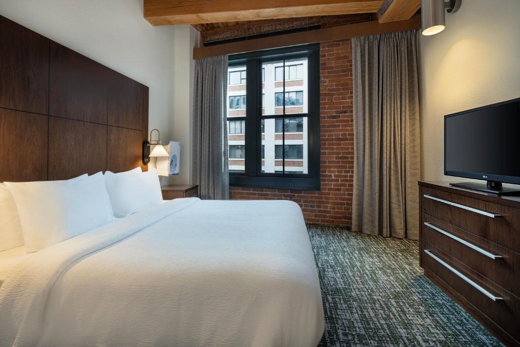 Residence Inn by Marriott Boston Downtown Seaport, Boston (updated ...