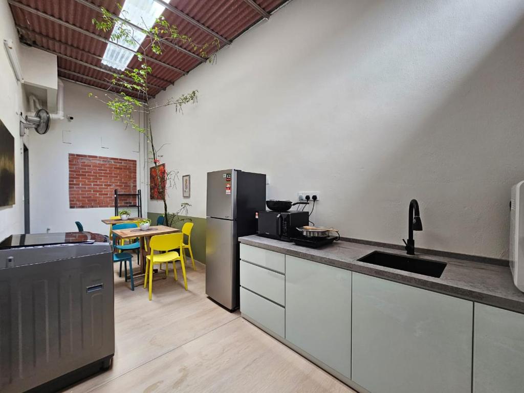 Summer Home 15 Georgetown Adventist, George Town (updated prices 2025)