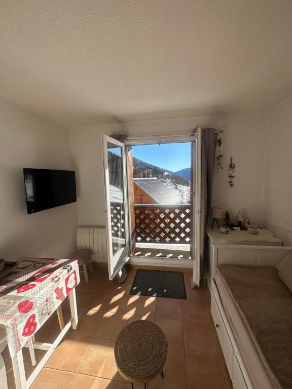 Le shuss 4 la foux d'allos, La Foux (updated prices 2025)