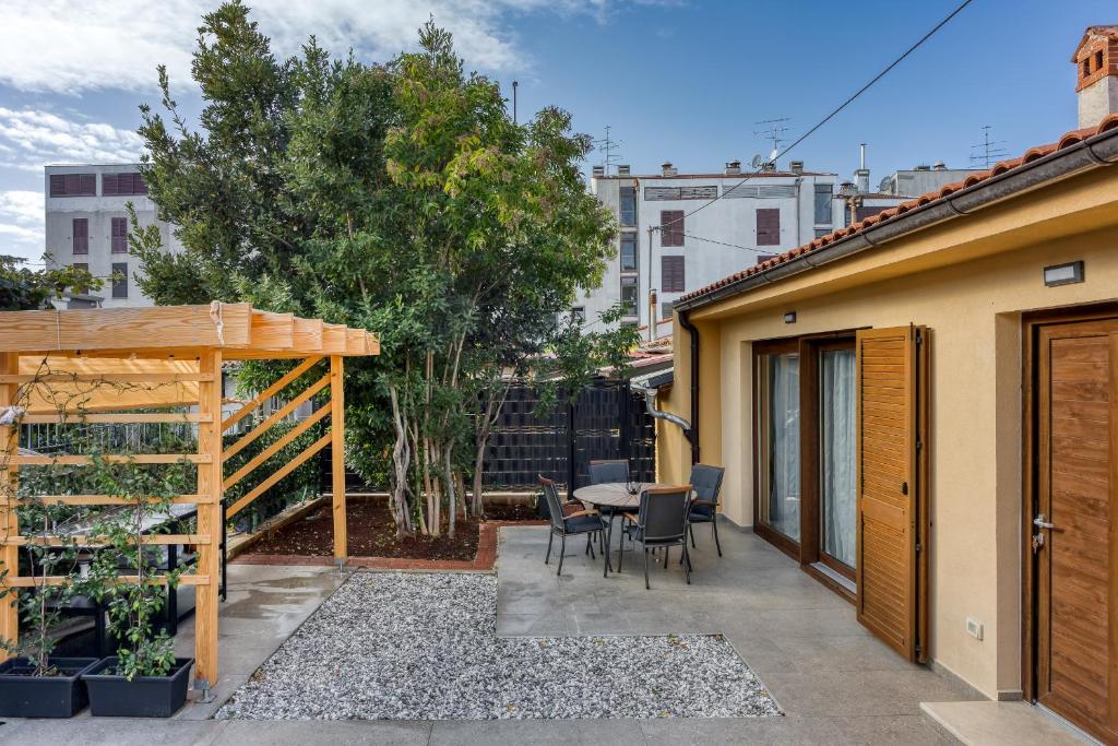 City Center Oasis - private parking, Pula (updated prices 2026)