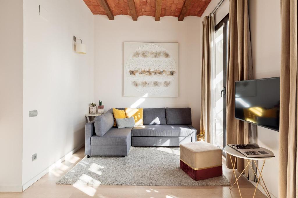 Enjoy Apartments Montserrat Boutique Apartment in Eixample, Barcelona ...