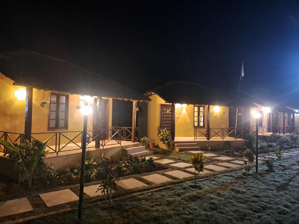 Golden hut resort, Kālīnagar (updated prices 2026)