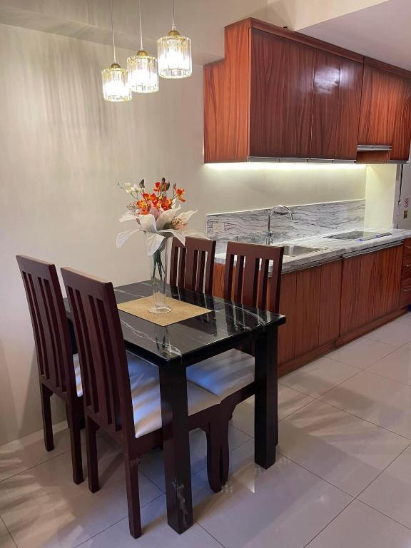 Deluxe Unit Sea View Horizon 101 Cebu, Cebu City – Updated 2024 Prices