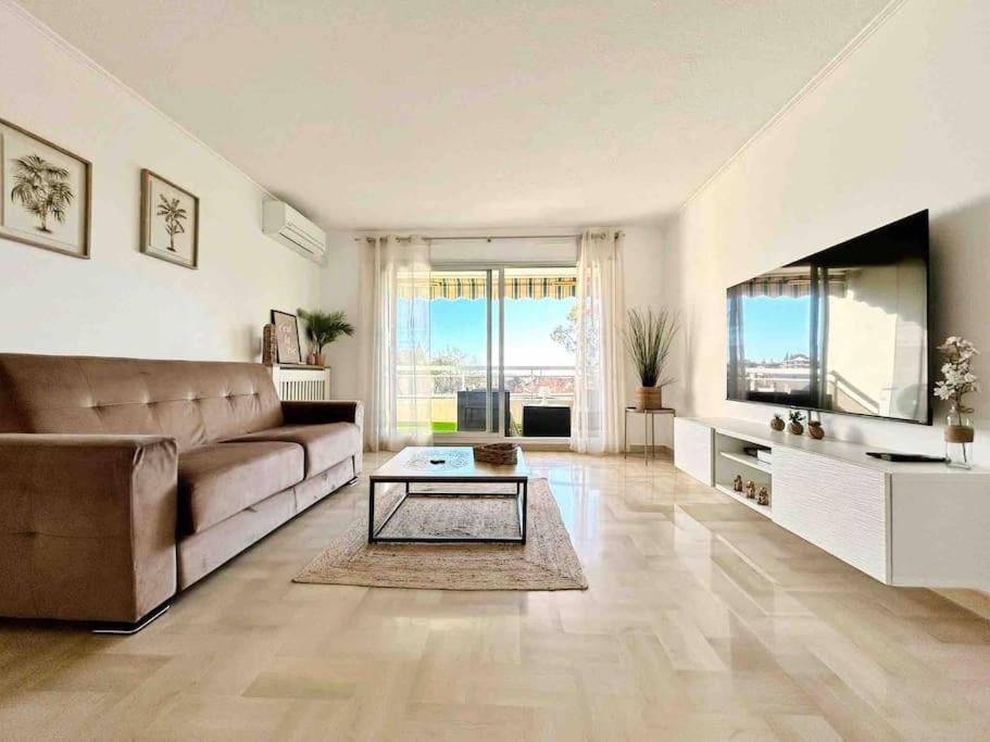 Le Maeva : Apt 4 Prs, Clim, Garage, piscine, Antibes (updated prices 2025)