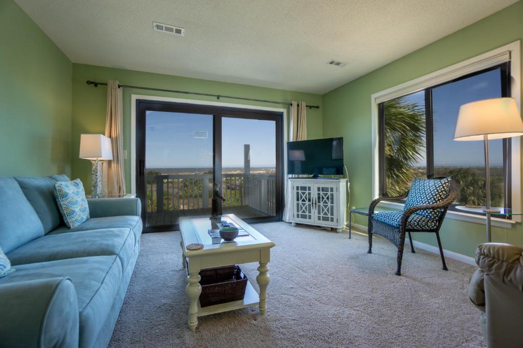 Ocean Front Corner Villa with New Deck and Unobstructed Views, Harbor ...