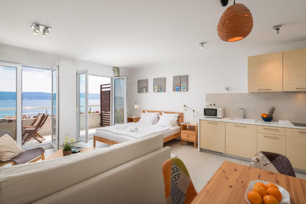 Villa Jolara With Heated Pool - Deluxe Suite 13, Mimice (updated prices ...