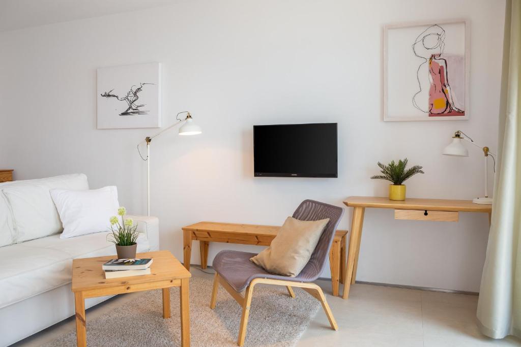 Villa Jolara With Heated Pool - Deluxe Suite 13, Mimice (updated prices ...