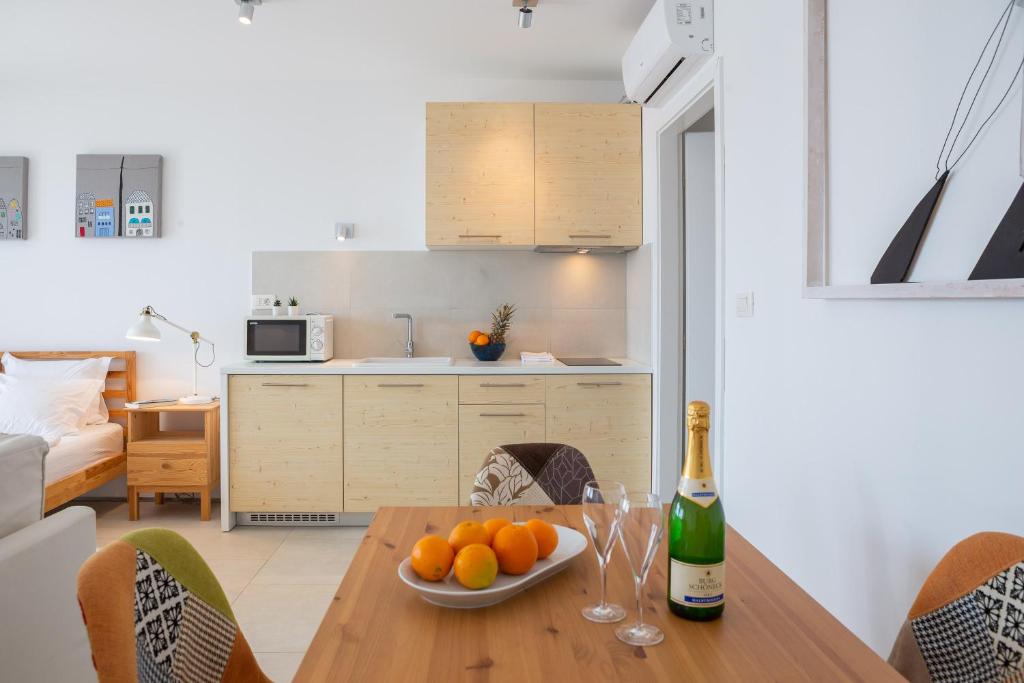 Villa Jolara With Heated Pool - Deluxe Suite 13, Mimice (updated prices ...