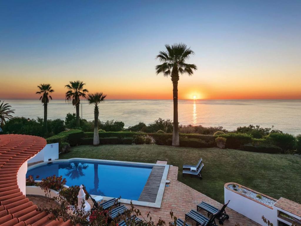 Sensational Sea view Villa - 5 Bedrooms - Private Pool - Vale Do Lobo ...