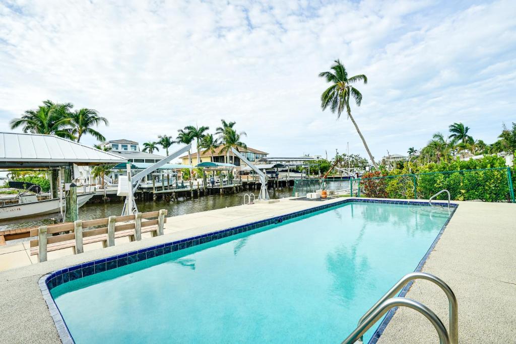 Private Pool and Deck Canalfront St James City Home, Saint James City ...