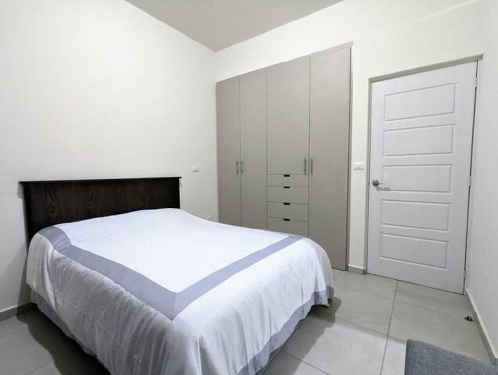 Habitación con baño privado, frente al Conin, Querétaro (updated prices ...
