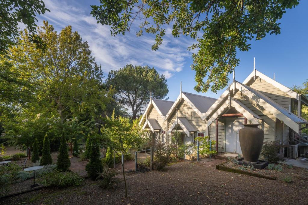 Velvet Pear Cottage, Central Tilba (updated prices 2026)