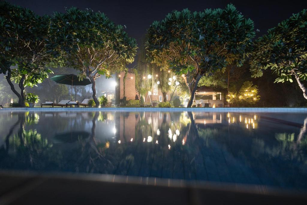 Hostie Humming Trees - 4BHK Farm house, Opp Westin Sohna, Sohna ...