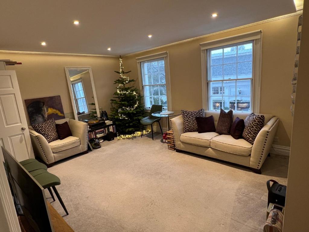 Beautiful flat overlooking King's Road, London (aktualisierte Preise ...