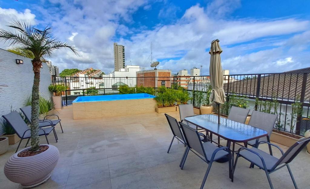 Cobertura com Piscina - Praia Enseada - Beach Host, Guarujá (preços ...