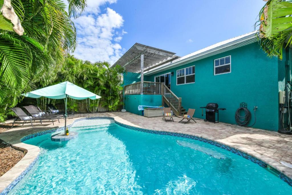 Caribbean Reef, Holmes Beach (updated prices 2026)