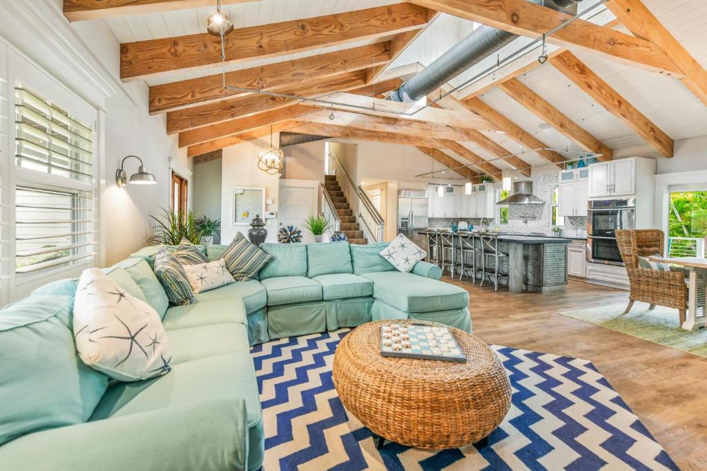 Island Princess, Holmes Beach (updated prices 2026)