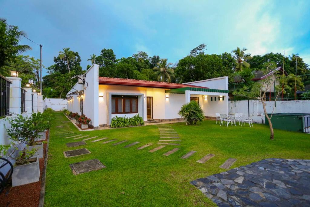 Thisath Villa, Gonapinuwala West (updated prices 2026)