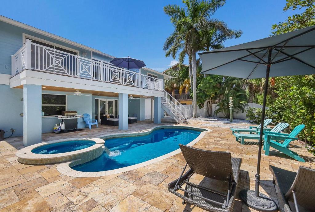 Acquaviva, Anna Maria (updated prices 2025)