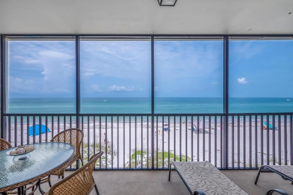 Sunset Terrace 209, Bradenton Beach (updated prices 2025)