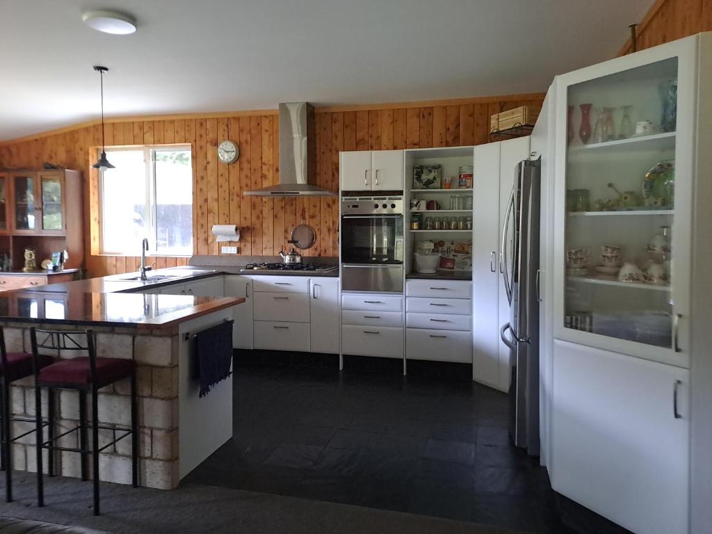 Ahaura Lodge & Waterwheel Farm Stay, Totara Flat (updated prices 2025)