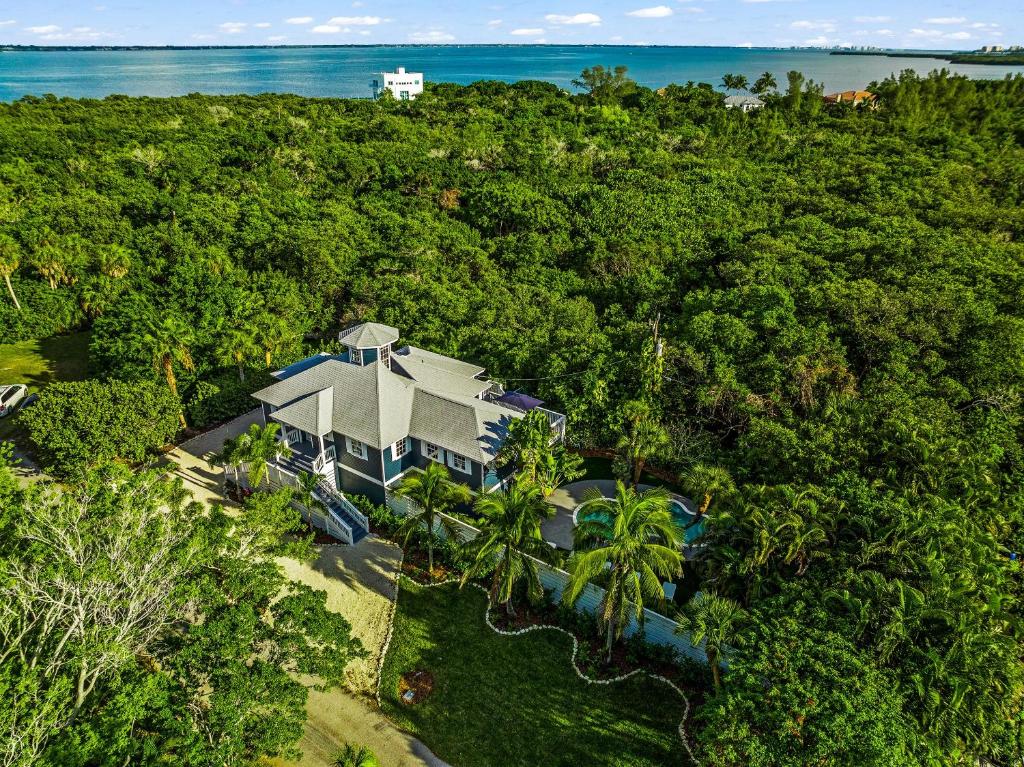 Casa Azul Beach Compound, Longboat Key (updated prices 2026)