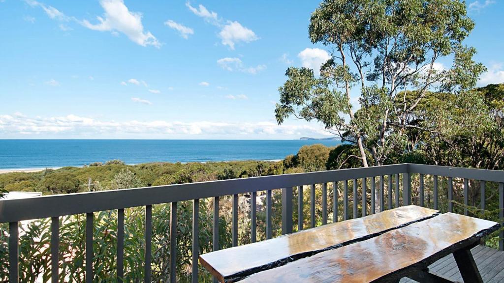 'The Chalets at Putty Beach' by HolidayCo, Killcare (updated prices 2026)