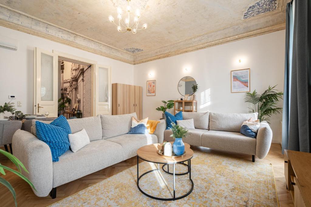 Comfy downtown hideaway with urban touch, Budapest (aktualisierte ...