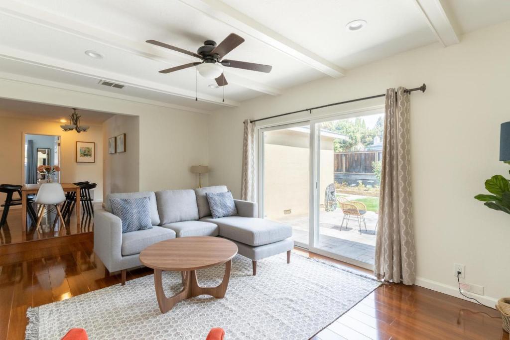 San Jose 4br w ac nr groceries theme parks SFO-1641, Milpitas ...
