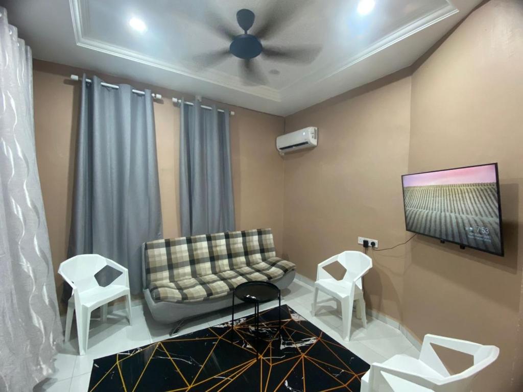 Homestay dalam Dusun di Jalan Lata Rambung, Selama (updated prices 2025)
