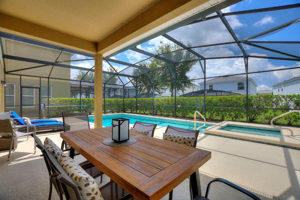 Friendship Place At Solterra Resort By Shine Villas 061, Davenport ...