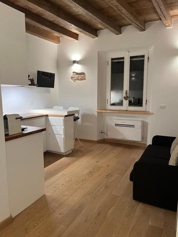 CESTER HOUSE, Milan – Tarifs 2024