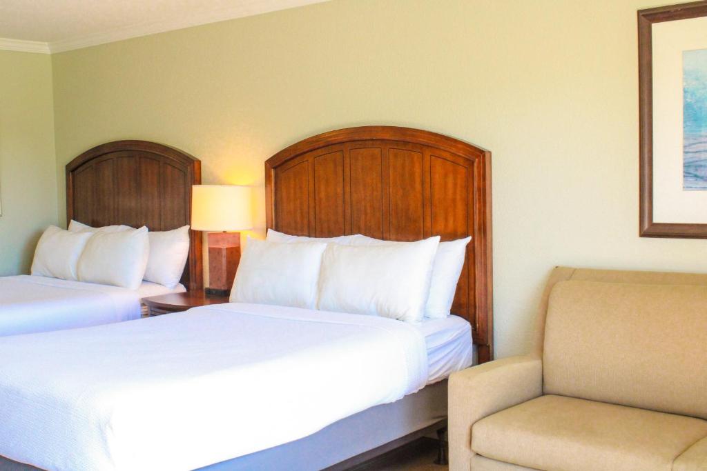 Cape Cod Irish Village - The Emerald Resort, Barnstable (updated prices ...