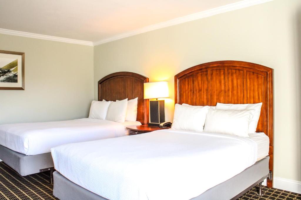 Cape Cod Irish Village - The Emerald Resort, Barnstable (updated prices ...